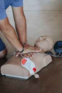Double Sequential External Defibrillation – Code Team Pearls